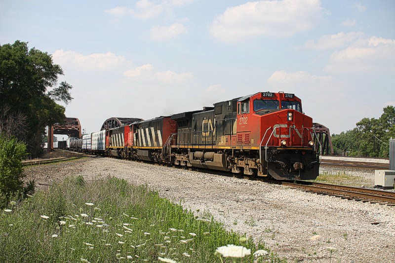 CN 2702